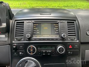 Zaļš Volkswagen Multivan 2005 Rīga, ar dzinēja tilpumu 2.50 L un nobraukumu 0 tūkst. km par 6399 €, foto 17 vietnē AUTOMOTO.COM.LV