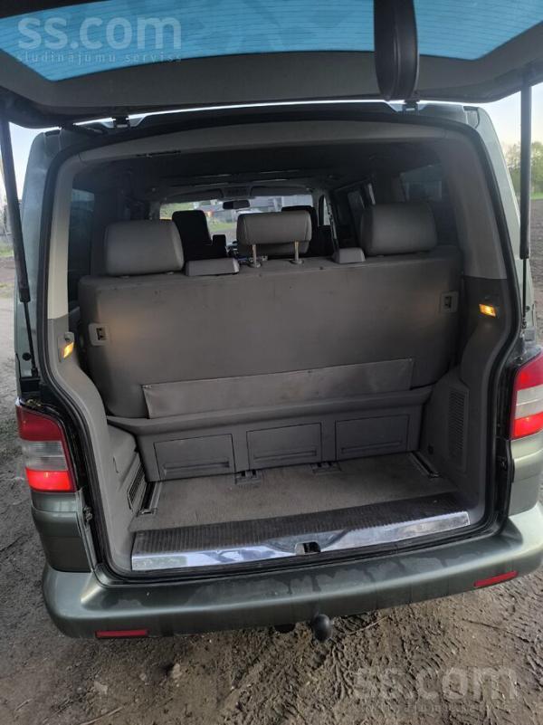 Zaļš Volkswagen Multivan 2007 Preiļi, ar dzinēja tilpumu 2.50 L un nobraukumu 430 tūkst. km par 7700 €, foto 9 vietnē AUTOMOTO.COM.LV