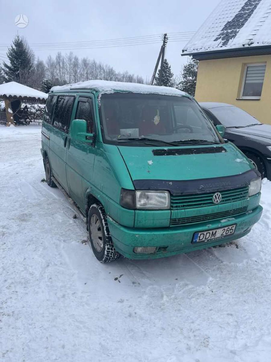 Green Volkswagen Multivan 1994 in Vilnius, with an engine capacity of 1.90 L and mileage of 482 thousand km for 700 €, photo 1 on AUTOMOTO.COM.LV