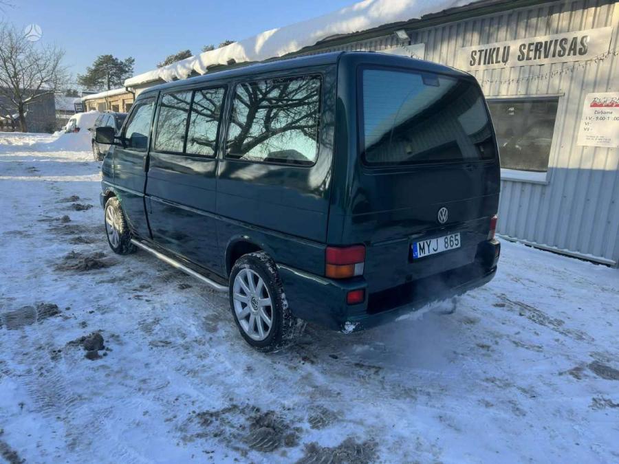 Green Volkswagen Multivan 1998 in Utena, with an engine capacity of 2.50 L and mileage of 470 thousand km for 9000 €, photo 4 on AUTOMOTO.COM.LV