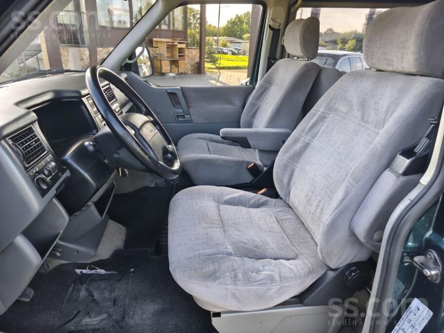 Green Volkswagen Multivan 1998 in Ogre, with an engine capacity of 1.90 L and mileage of 420 thousand km for 3570 €, photo 18 on AUTOMOTO.COM.LV