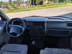 Green Volkswagen Multivan 1998 in Ogre, with an engine capacity of 1.90 L and mileage of 420 thousand km for 3570 €, photo 22 on AUTOMOTO.COM.LV