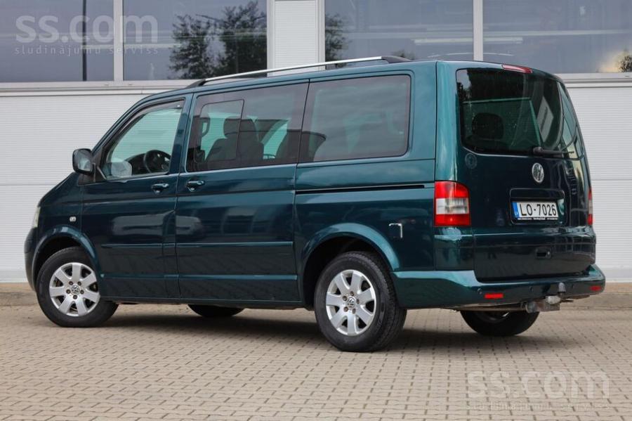 Green Volkswagen Multivan 2007 in Riga, with an engine capacity of 2.50 L and mileage of 0 thousand km for 7995 €, photo 4 on AUTOMOTO.COM.LV