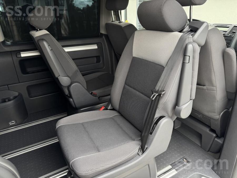 Zaļš Volkswagen Multivan 2010 Jelgava, ar dzinēja tilpumu 2.00 L un nobraukumu 287 tūkst. km par 13700 €, foto 23 vietnē AUTOMOTO.COM.LV