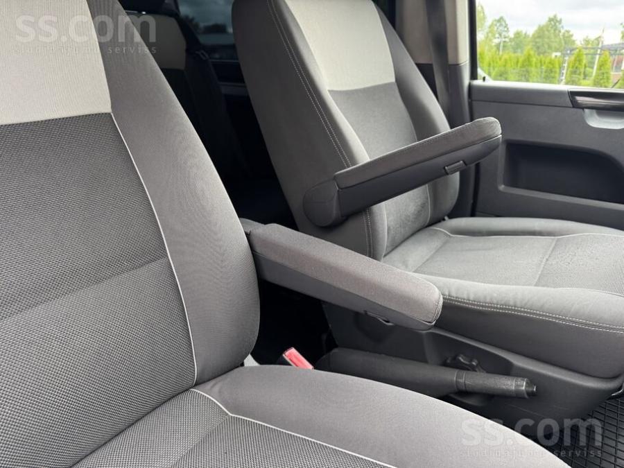 Zaļš Volkswagen Multivan 2010 Jelgava, ar dzinēja tilpumu 2.00 L un nobraukumu 287 tūkst. km par 13700 €, foto 25 vietnē AUTOMOTO.COM.LV