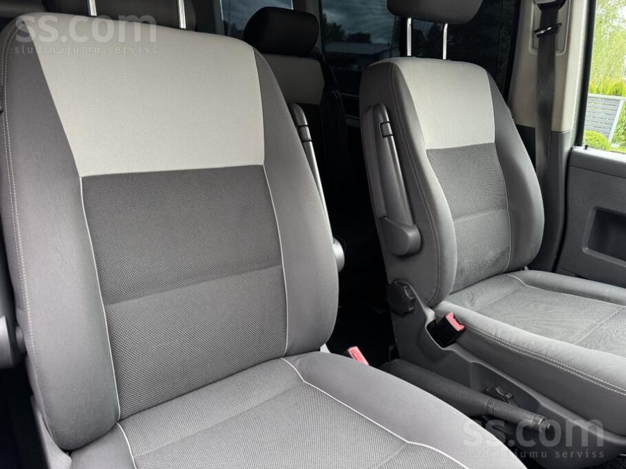 Zaļš Volkswagen Multivan 2010 Jelgava, ar dzinēja tilpumu 2.00 L un nobraukumu 287 tūkst. km par 13700 €, foto 26 vietnē AUTOMOTO.COM.LV