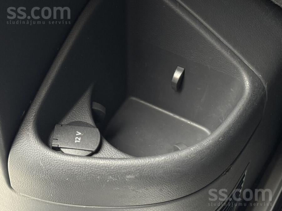 Zaļš Volkswagen Multivan 2010 Jelgava, ar dzinēja tilpumu 2.00 L un nobraukumu 287 tūkst. km par 13700 €, foto 28 vietnē AUTOMOTO.COM.LV