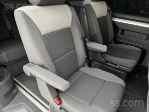 Zaļš Volkswagen Multivan 2010 Jelgava, ar dzinēja tilpumu 2.00 L un nobraukumu 287 tūkst. km par 13700 €, foto 29 vietnē AUTOMOTO.COM.LV