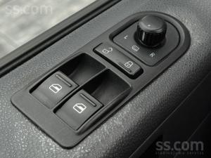 Zaļš Volkswagen Multivan 2010 Jelgava, ar dzinēja tilpumu 2.00 L un nobraukumu 287 tūkst. km par 13700 €, foto 31 vietnē AUTOMOTO.COM.LV