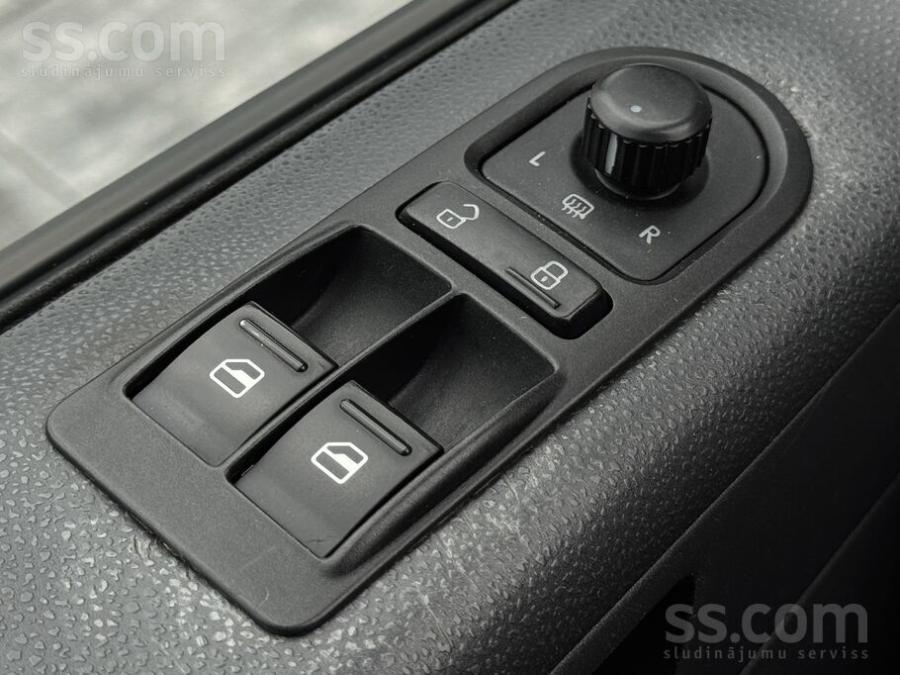 Zaļš Volkswagen Multivan 2010 Jelgava, ar dzinēja tilpumu 2.00 L un nobraukumu 287 tūkst. km par 13700 €, foto 31 vietnē AUTOMOTO.COM.LV
