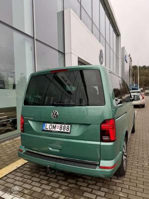 Green Volkswagen Multivan 2020 in Vilnius, with an engine capacity of 1.97 L and mileage of 139 thousand km for 43500 €, photo 12 on AUTOMOTO.COM.LV
