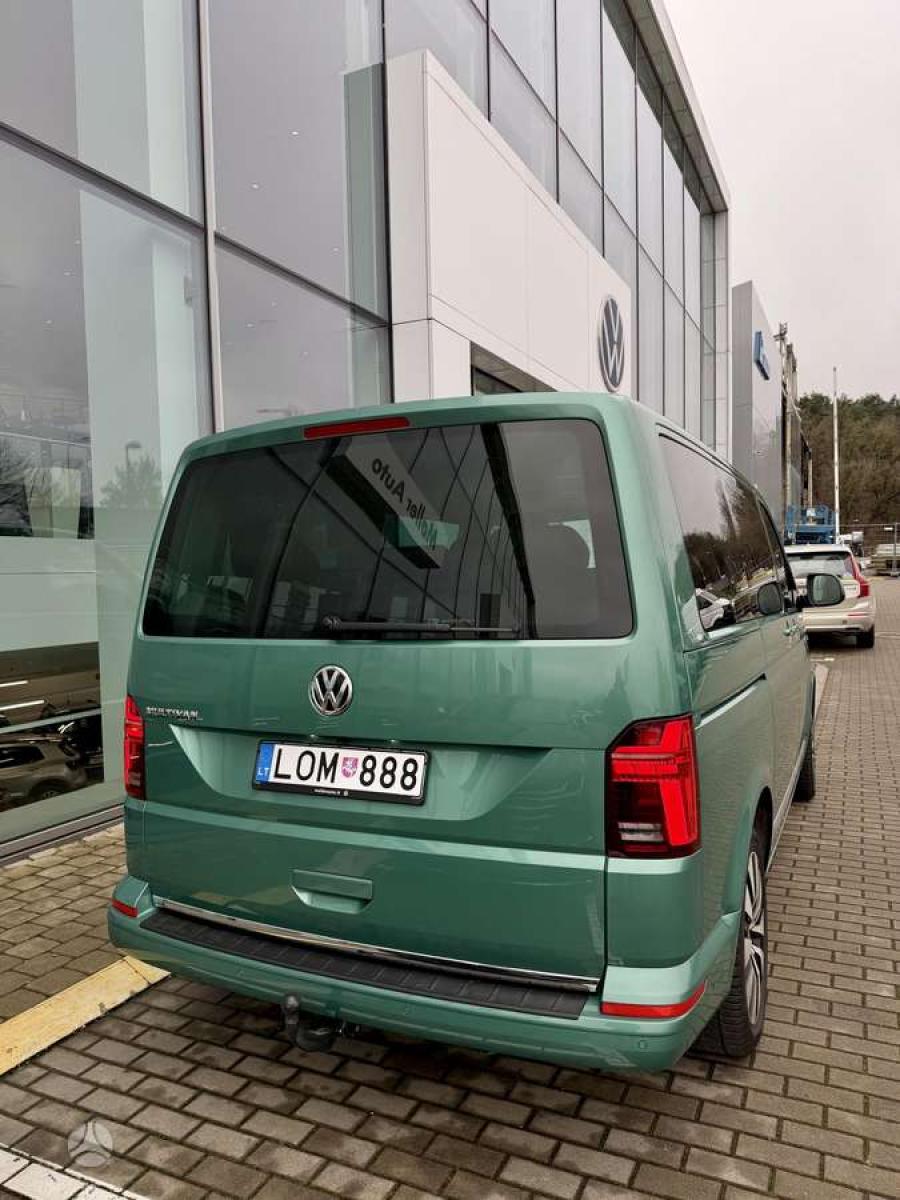 Green Volkswagen Multivan 2020 in Vilnius, with an engine capacity of 1.97 L and mileage of 139 thousand km for 43500 €, photo 12 on AUTOMOTO.COM.LV