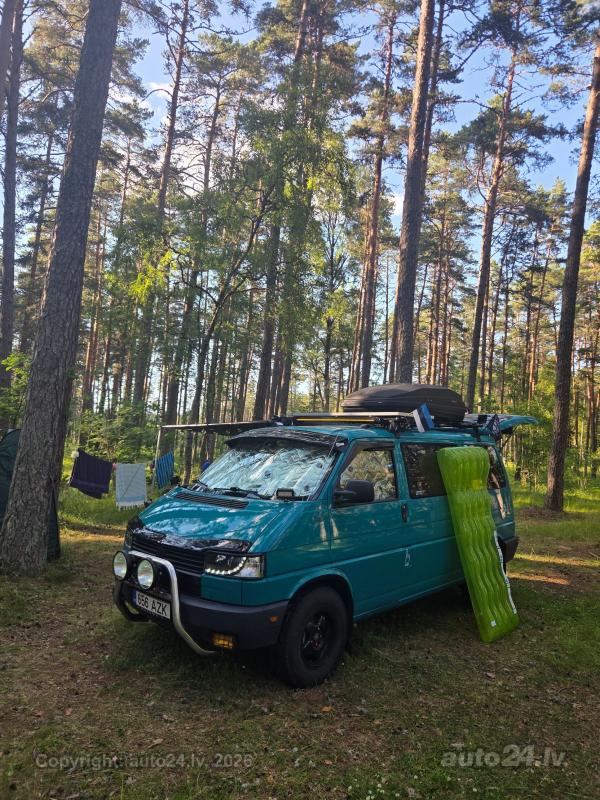 Zaļš Volkswagen Multivan 1991 Rakvere, ar dzinēja tilpumu 2.40 L un nobraukumu 452 tūkst. km par 5500 €, foto 4 vietnē AUTOMOTO.COM.LV