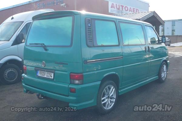 Zaļš Volkswagen Multivan 1998 Jehvi, ar dzinēja tilpumu 2.50 L un nobraukumu 299 tūkst. km par 8400 €, foto 2 vietnē AUTOMOTO.COM.LV