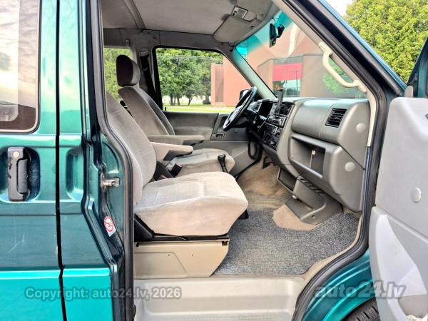 Zaļš Volkswagen Multivan 1998 Tallina, ar dzinēja tilpumu 2.50 L un nobraukumu 624 tūkst. km par 3390 €, foto 7 vietnē AUTOMOTO.COM.LV