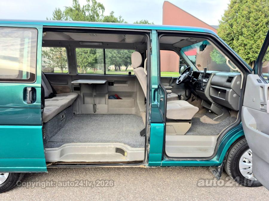 Zaļš Volkswagen Multivan 1998 Tallina, ar dzinēja tilpumu 2.50 L un nobraukumu 624 tūkst. km par 3390 €, foto 9 vietnē AUTOMOTO.COM.LV