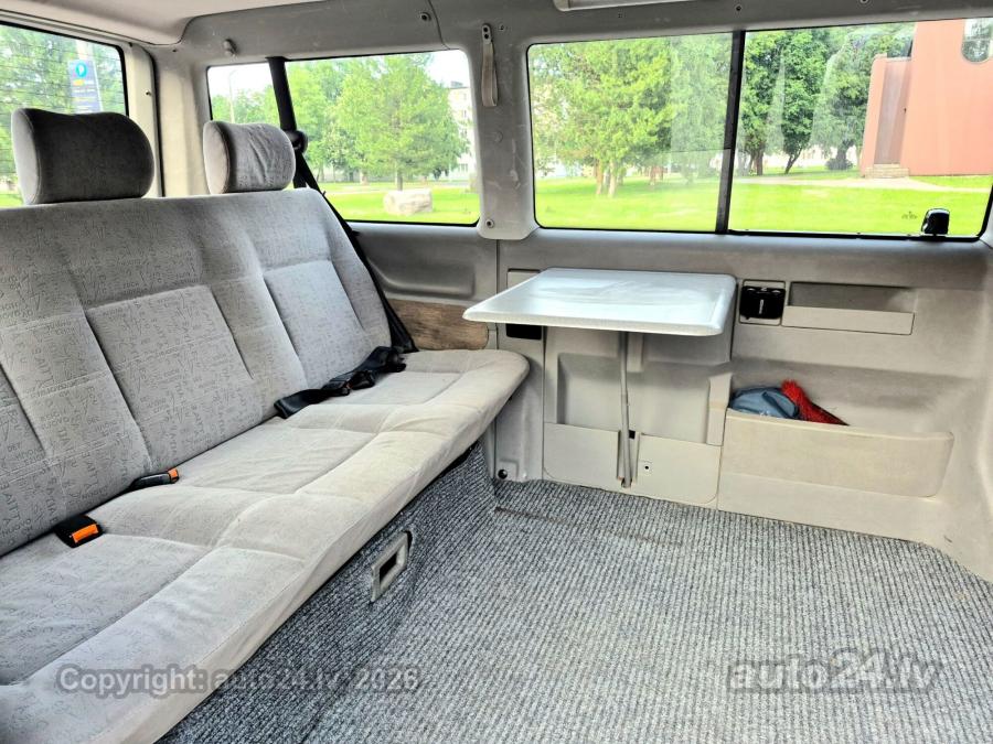Zaļš Volkswagen Multivan 1998 Tallina, ar dzinēja tilpumu 2.50 L un nobraukumu 624 tūkst. km par 3390 €, foto 10 vietnē AUTOMOTO.COM.LV