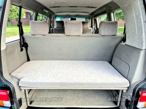 Zaļš Volkswagen Multivan 1998 Tallina, ar dzinēja tilpumu 2.50 L un nobraukumu 624 tūkst. km par 3390 €, foto 11 vietnē AUTOMOTO.COM.LV