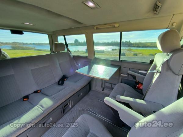 Zaļš Volkswagen Multivan 2000 Tallina, ar dzinēja tilpumu 2.50 L un nobraukumu 473 tūkst. km par 7000 €, foto 11 vietnē AUTOMOTO.COM.LV