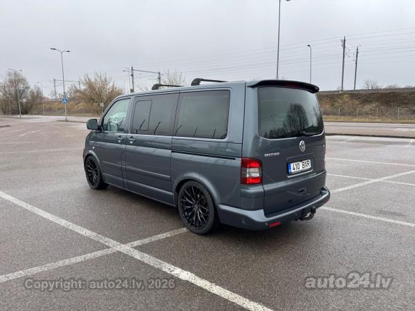 Green Volkswagen Multivan 2004 in Tallinn, with an engine capacity of 3.20 L and mileage of 187 thousand km for 10000 €, photo 4 on AUTOMOTO.COM.LV