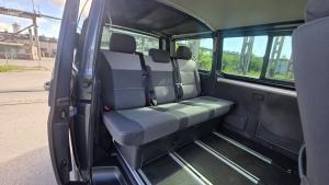 Grey Volkswagen Multivan 2007 in Klaipeda, with an engine capacity of 2.50 L and mileage of 274 thousand km for 6690 €, photo 4 on AUTOMOTO.COM.LV