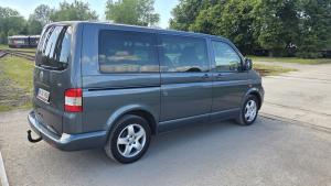 Grey Volkswagen Multivan 2007 in Klaipeda, with an engine capacity of 2.50 L and mileage of 274 thousand km for 6690 €, photo 11 on AUTOMOTO.COM.LV