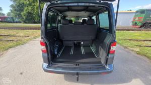 Grey Volkswagen Multivan 2007 in Klaipeda, with an engine capacity of 2.50 L and mileage of 274 thousand km for 6690 €, photo 15 on AUTOMOTO.COM.LV
