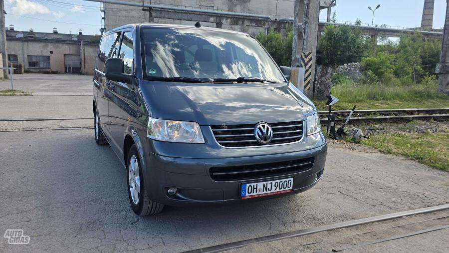 Grey Volkswagen Multivan 2007 in Klaipeda, with an engine capacity of 2.50 L and mileage of 274 thousand km for 6690 €, photo 17 on AUTOMOTO.COM.LV