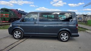 Grey Volkswagen Multivan 2007 in Klaipeda, with an engine capacity of 2.50 L and mileage of 274 thousand km for 6690 €, photo 18 on AUTOMOTO.COM.LV