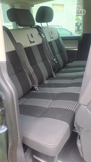 Grey Volkswagen Multivan 2009 in Vilnius, with an engine capacity of 2.50 L and mileage of 286 thousand km for 10500 €, photo 17 on AUTOMOTO.COM.LV