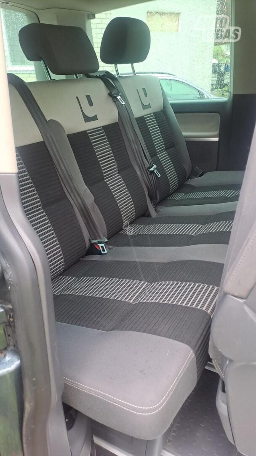 Grey Volkswagen Multivan 2009 in Vilnius, with an engine capacity of 2.50 L and mileage of 286 thousand km for 10500 €, photo 17 on AUTOMOTO.COM.LV