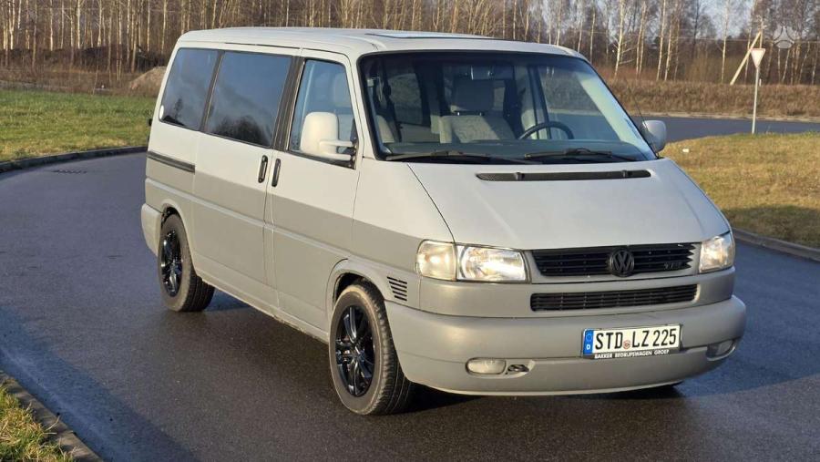 Pelēks Volkswagen Multivan 1997 Klaipėda, ar dzinēja tilpumu 2.50 L un nobraukumu 376 tūkst. km par 5690 €, foto 13 vietnē AUTOMOTO.COM.LV