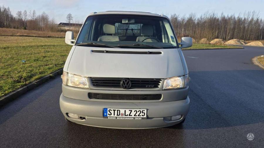 Pelēks Volkswagen Multivan 1997 Klaipėda, ar dzinēja tilpumu 2.50 L un nobraukumu 376 tūkst. km par 5690 €, foto 14 vietnē AUTOMOTO.COM.LV