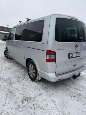 Pelēks Volkswagen Multivan 2003 Kauņa, ar dzinēja tilpumu 2.46 L un nobraukumu 354 tūkst. km par 5500 €, foto 2 vietnē AUTOMOTO.COM.LV