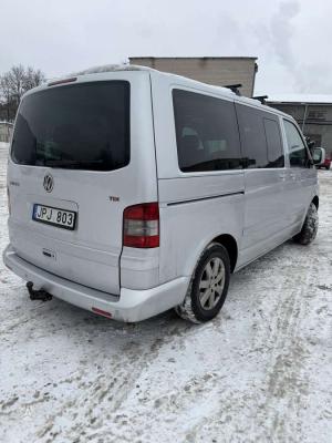 Pelēks Volkswagen Multivan 2003 Kauņa, ar dzinēja tilpumu 2.46 L un nobraukumu 354 tūkst. km par 5500 €, foto 3 vietnē AUTOMOTO.COM.LV