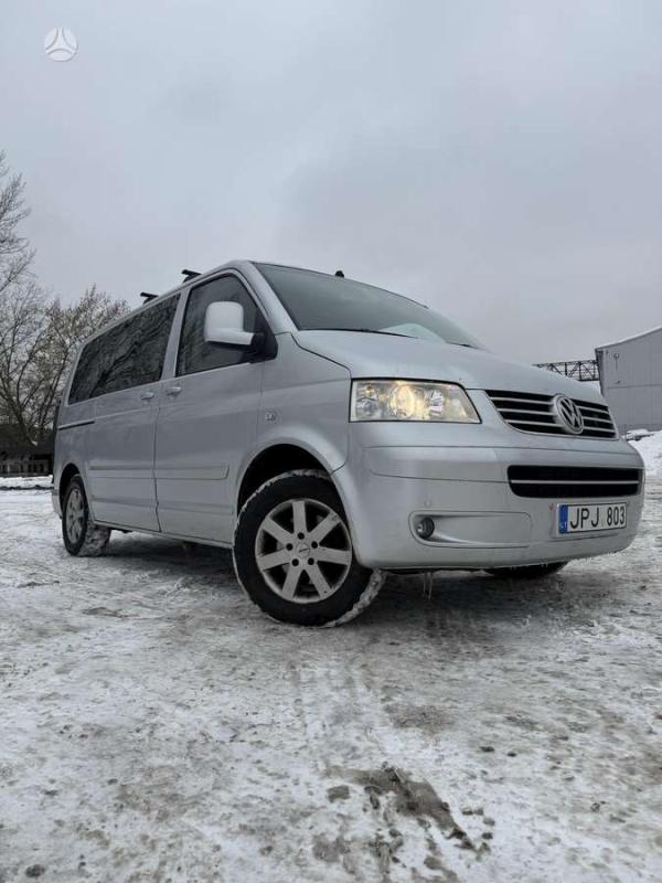 Pelēks Volkswagen Multivan 2003 Kauņa, ar dzinēja tilpumu 2.46 L un nobraukumu 354 tūkst. km par 5500 €, foto 5 vietnē AUTOMOTO.COM.LV