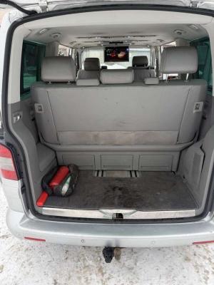 Pelēks Volkswagen Multivan 2003 Kauņa, ar dzinēja tilpumu 2.46 L un nobraukumu 354 tūkst. km par 5500 €, foto 14 vietnē AUTOMOTO.COM.LV