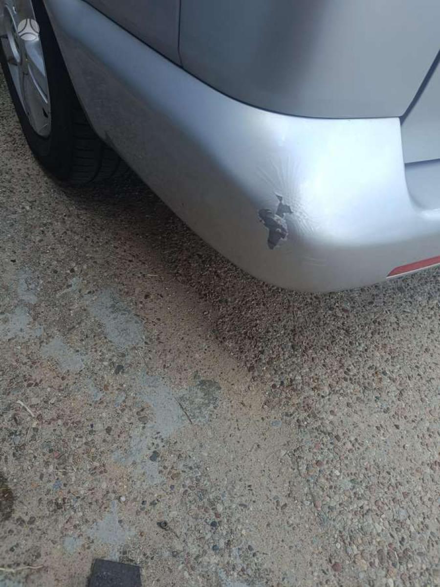 Pelēks Volkswagen Multivan 2004 Elektrėnai, ar dzinēja tilpumu 2.50 L un nobraukumu 341 tūkst. km par 6100 €, foto 5 vietnē AUTOMOTO.COM.LV