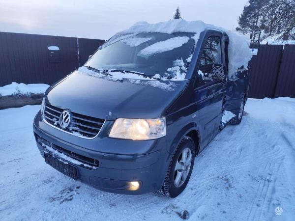 Grey Volkswagen Multivan 2005 in Kazlu Ruda, with an engine capacity of 2.50 L and mileage of 250 thousand km for 5500 €, photo 3 on AUTOMOTO.COM.LV