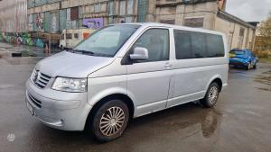Grey Volkswagen Multivan 2005 in Klaipeda, with an engine capacity of 2.50 L and mileage of 363 thousand km for 4150 €, photo 2 on AUTOMOTO.COM.LV
