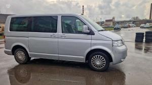 Grey Volkswagen Multivan 2005 in Klaipeda, with an engine capacity of 2.50 L and mileage of 363 thousand km for 4150 €, photo 7 on AUTOMOTO.COM.LV