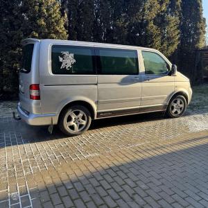 Grey Volkswagen Multivan 2005 in Vilnius, with an engine capacity of 2.50 L and mileage of 218 thousand km for 9000 €, photo 7 on AUTOMOTO.COM.LV