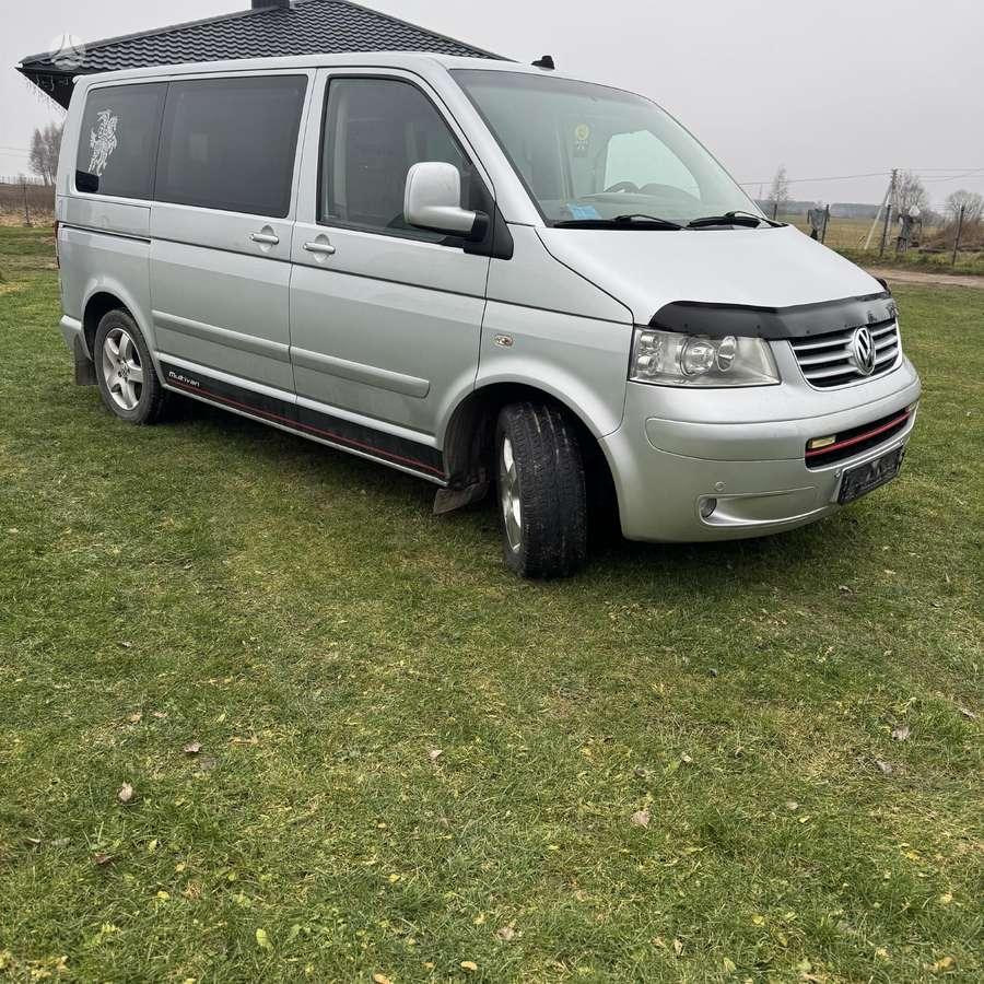Grey Volkswagen Multivan 2005 in Vilnius, with an engine capacity of 2.50 L and mileage of 218 thousand km for 9000 €, photo 12 on AUTOMOTO.COM.LV