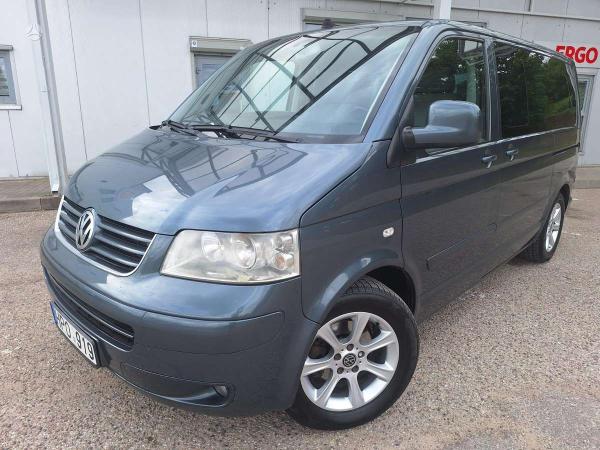 Grey Volkswagen Multivan 2005 in Jonava, with an engine capacity of 2.50 L and mileage of 336 thousand km for 6499 €, photo 3 on AUTOMOTO.COM.LV