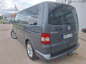 Grey Volkswagen Multivan 2005 in Jonava, with an engine capacity of 2.50 L and mileage of 336 thousand km for 6499 €, photo 6 on AUTOMOTO.COM.LV
