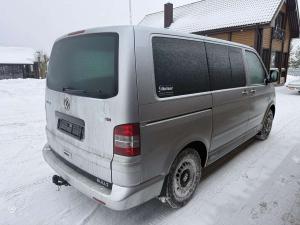 Pelēks Volkswagen Multivan 2006 Panevēža, ar dzinēja tilpumu 2.46 L un nobraukumu 360 tūkst. km par 5300 €, foto 7 vietnē AUTOMOTO.COM.LV
