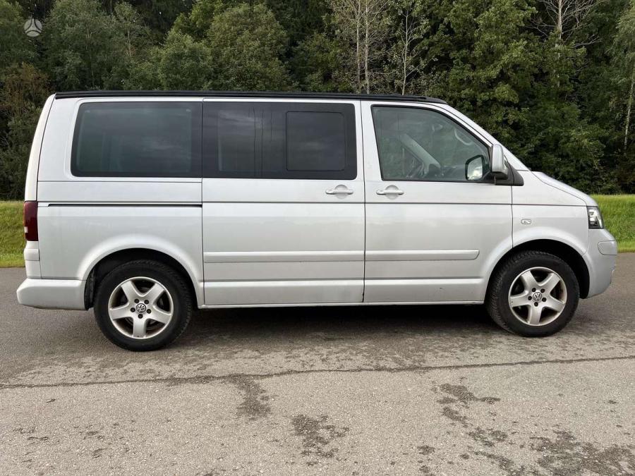 Grey Volkswagen Multivan 2006 in Plunge, with an engine capacity of 2.46 L and mileage of 261 thousand km for 6500 €, photo 1 on AUTOMOTO.COM.LV