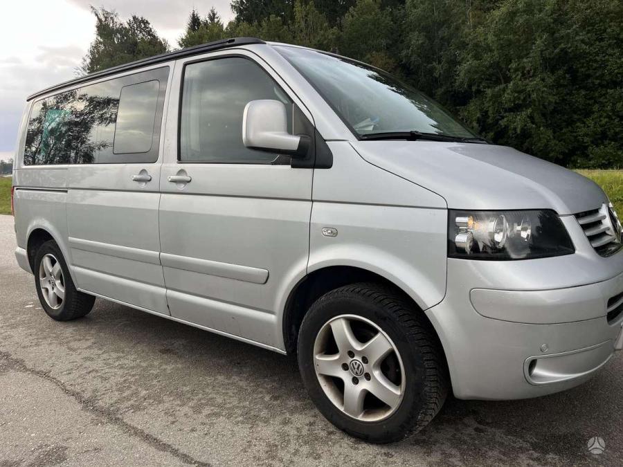 Grey Volkswagen Multivan 2006 in Plunge, with an engine capacity of 2.46 L and mileage of 261 thousand km for 6500 €, photo 4 on AUTOMOTO.COM.LV