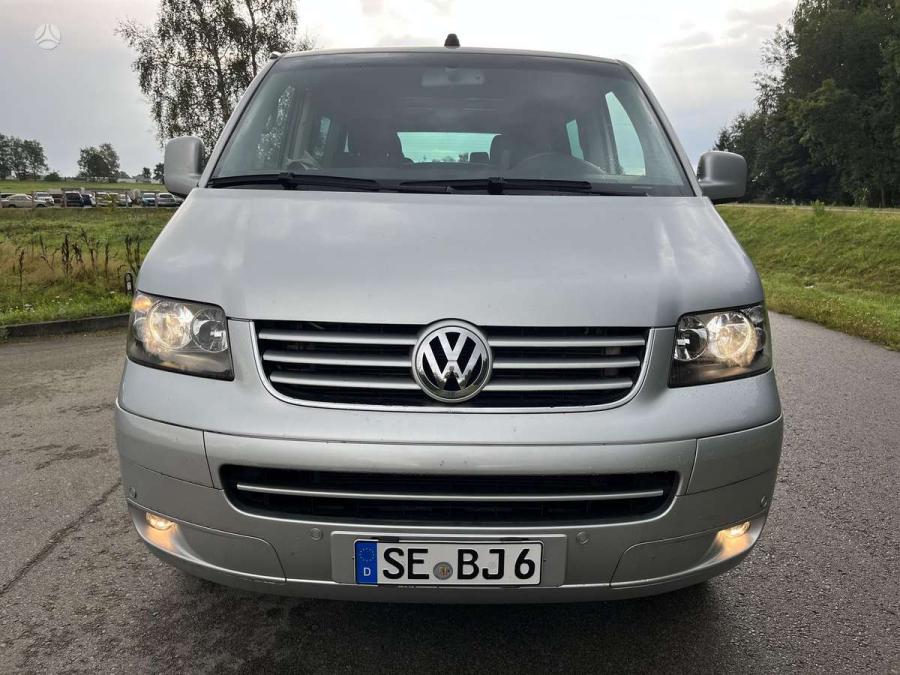 Grey Volkswagen Multivan 2006 in Plunge, with an engine capacity of 2.46 L and mileage of 261 thousand km for 6500 €, photo 5 on AUTOMOTO.COM.LV
