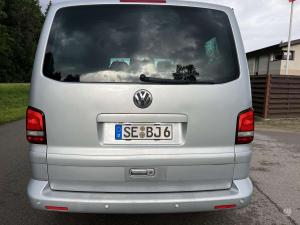 Grey Volkswagen Multivan 2006 in Plunge, with an engine capacity of 2.46 L and mileage of 261 thousand km for 6500 €, photo 8 on AUTOMOTO.COM.LV